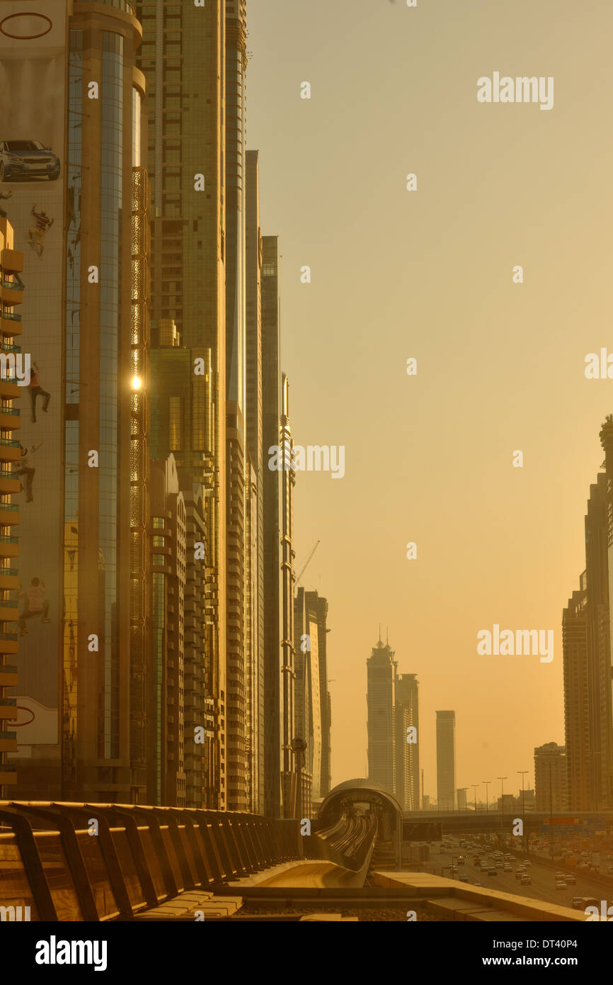 Uae traffic lights hi-res stock photography and images - Alamy