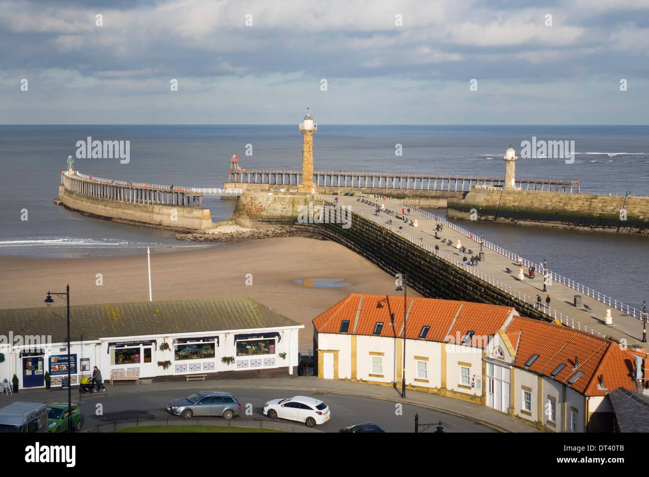 Whitby west pier hi-res stock photography and images - Alamy