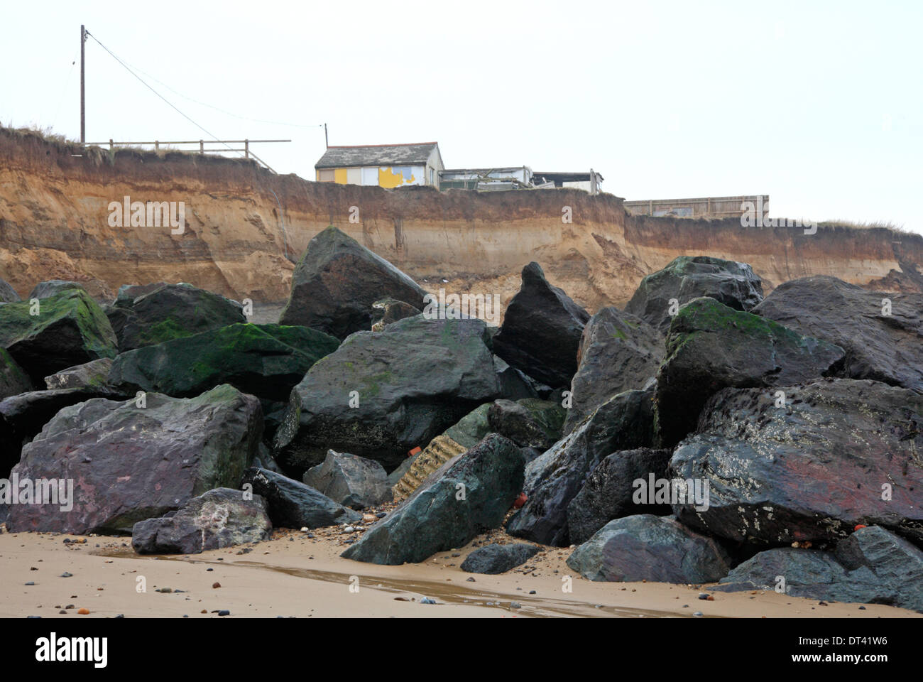 Rock armour for sea defences hi-res stock photography and images - Alamy