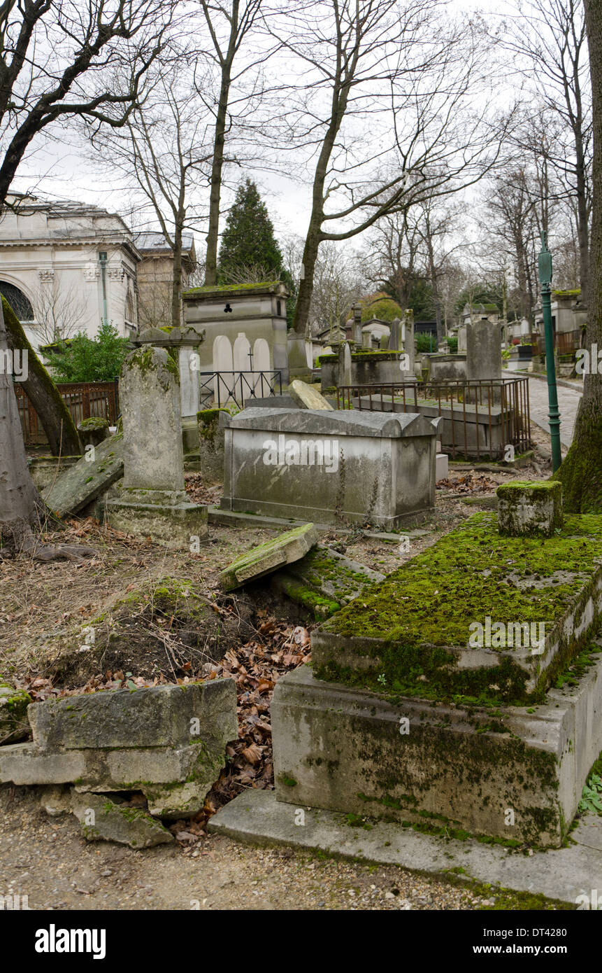 Gravestones Broken Cemetery Stock Photos & Gravestones Broken Cemetery ...