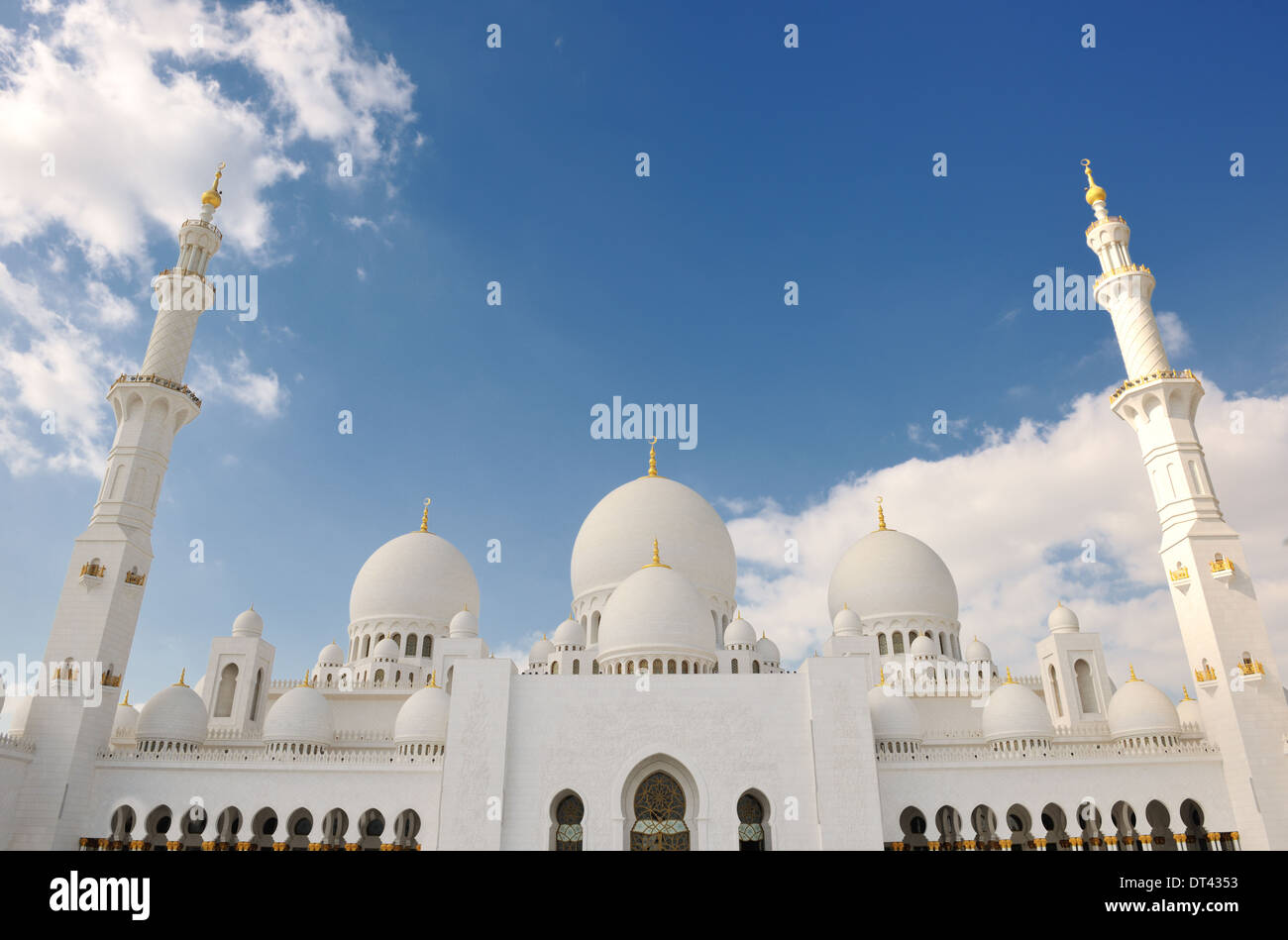 Masjid sheikh zayed hi-res stock photography and images - Alamy