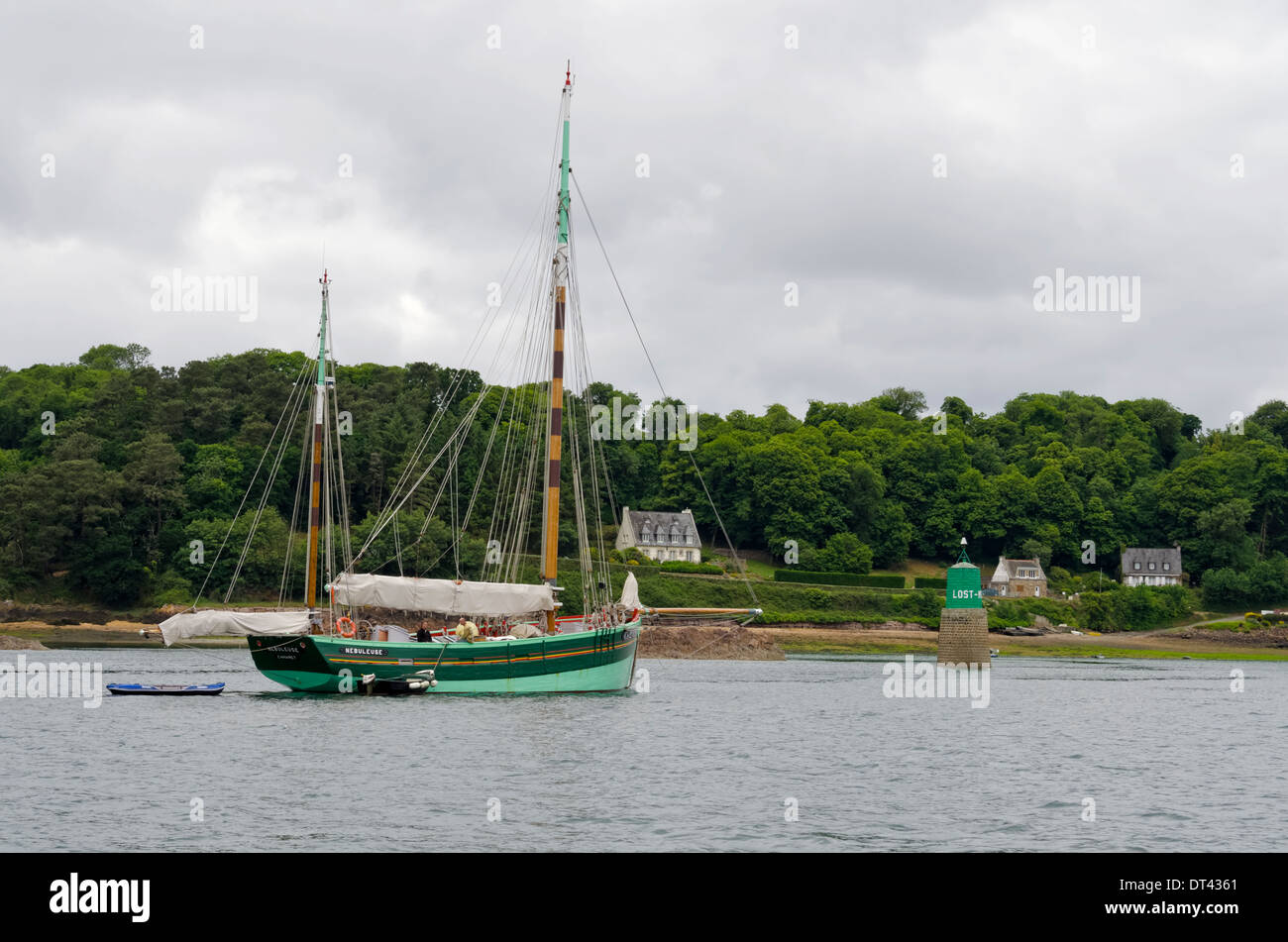Classic wood gaff rigged sailing hi-res stock photography and images ...