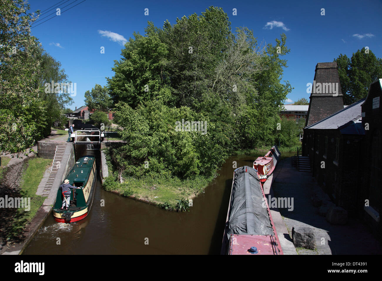 Lock 39 of the Stoke on Trent flight of locks on the Trent and Mersey ...