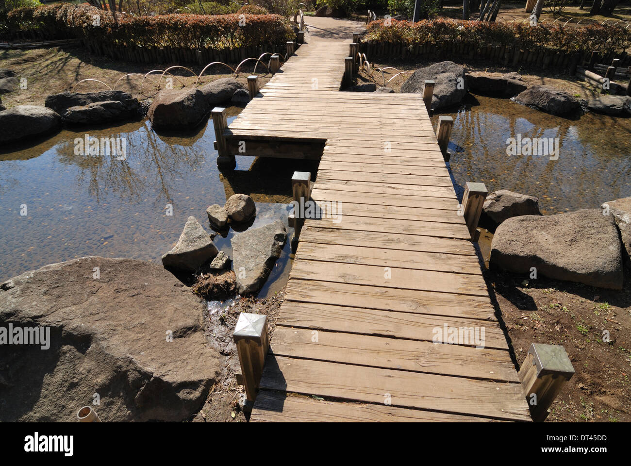Japanese garden plank bridge hi-res stock photography and images - Alamy
