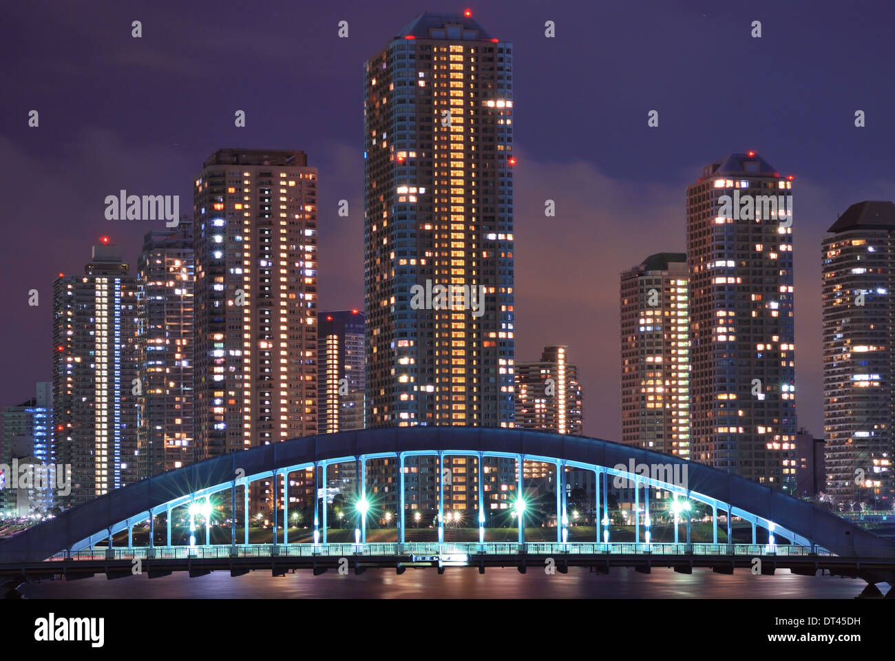 cityscape of night Tokyo Metropolis Stock Photo - Alamy
