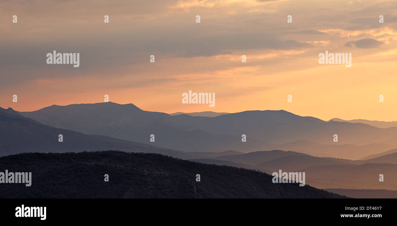 Sunrise mountain valley hi-res stock photography and images - Alamy
