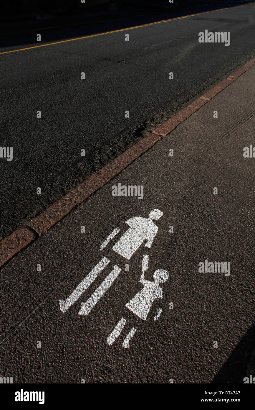 Hand painted road sign hi-res stock photography and images - Alamy