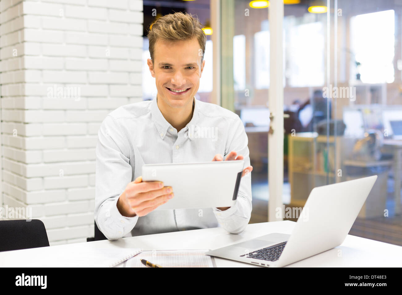 Tablet pc hi-res stock photography and images - Alamy