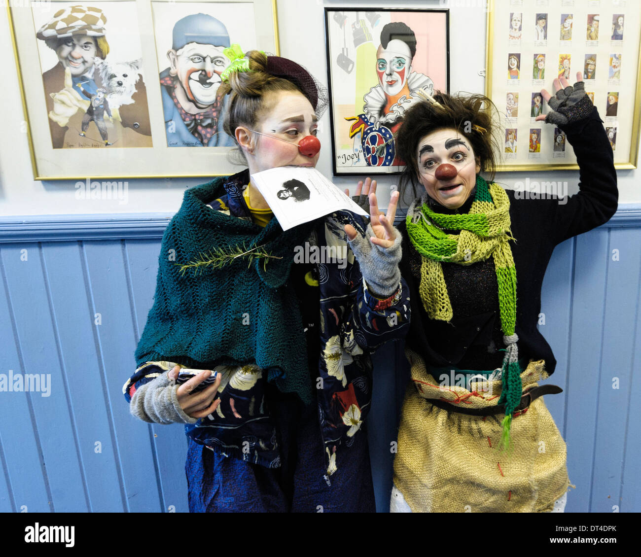 Clown inventor hi-res stock photography and images - Alamy