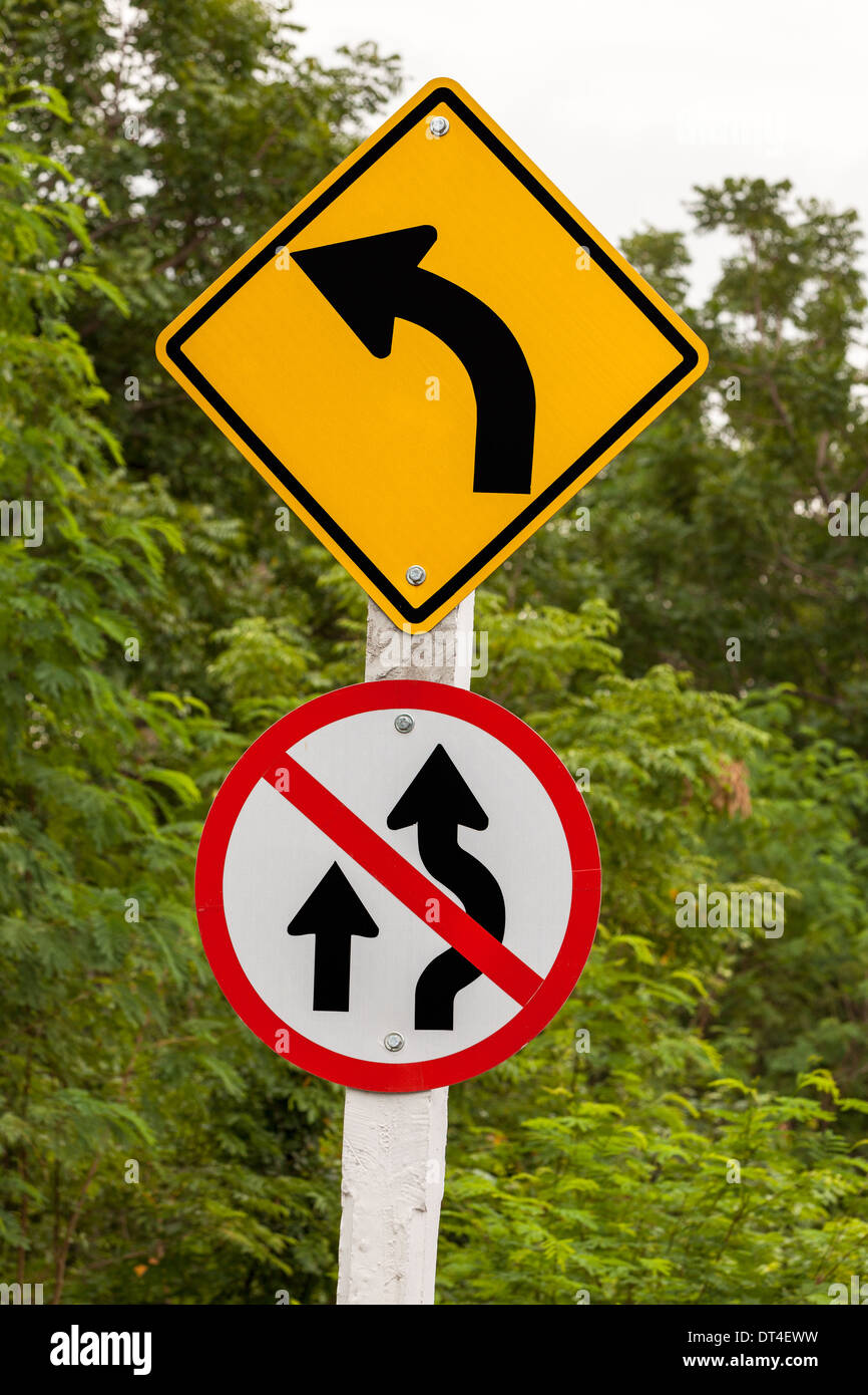 Go to overtake hi-res stock photography and images - Alamy