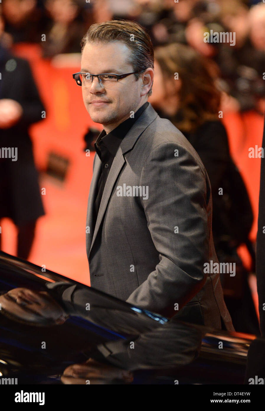 Celebrity actor grey suit film premiere hi-res stock photography and ...