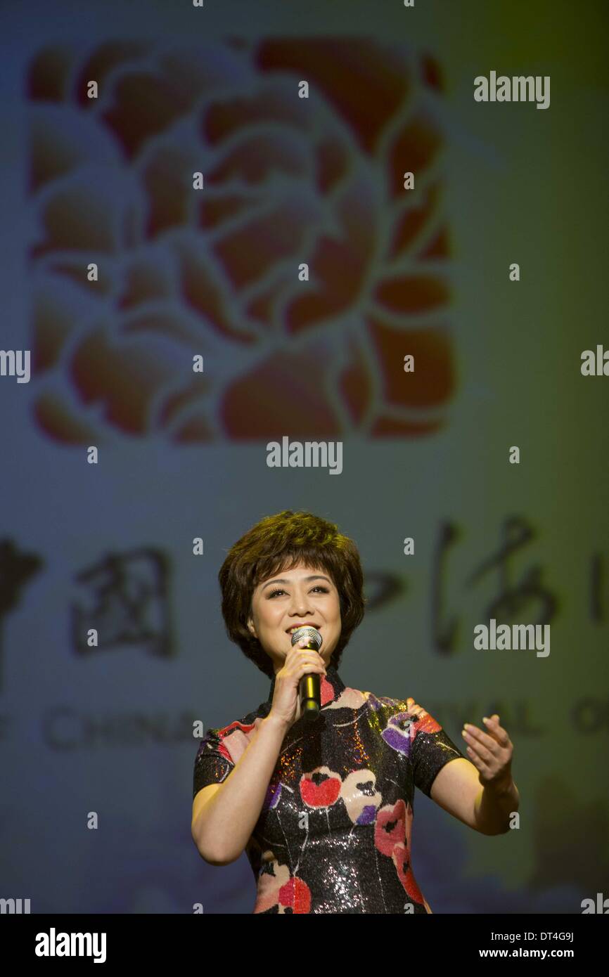 Los Angeles, California, USA. 7th Feb, 2014. Peking Opera actress Li ...