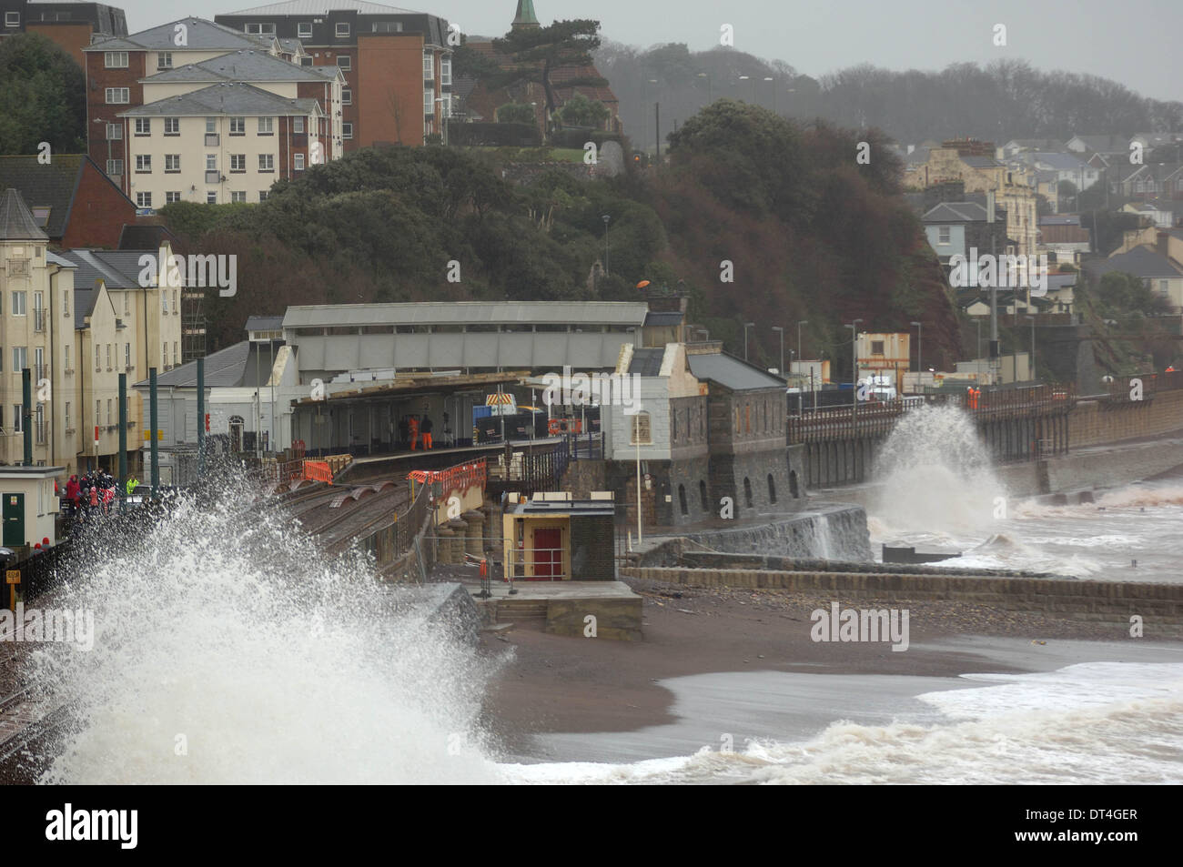 Dawlish railway, storm hi-res stock photography and images - Alamy