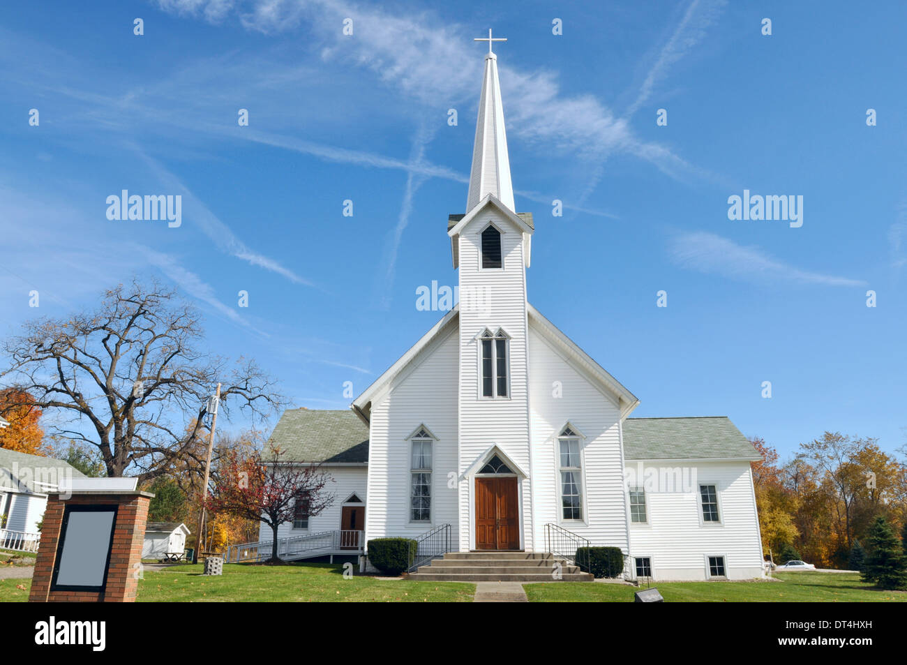 Rural church hi-res stock photography and images - Alamy