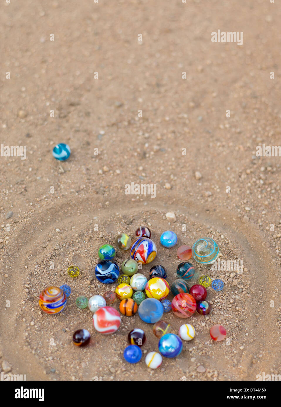 Glass marbles texture hi-res stock photography and images - Alamy