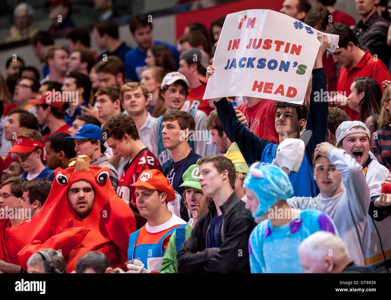 Cincinnati bearcats mens basketball hi-res stock photography and images ...