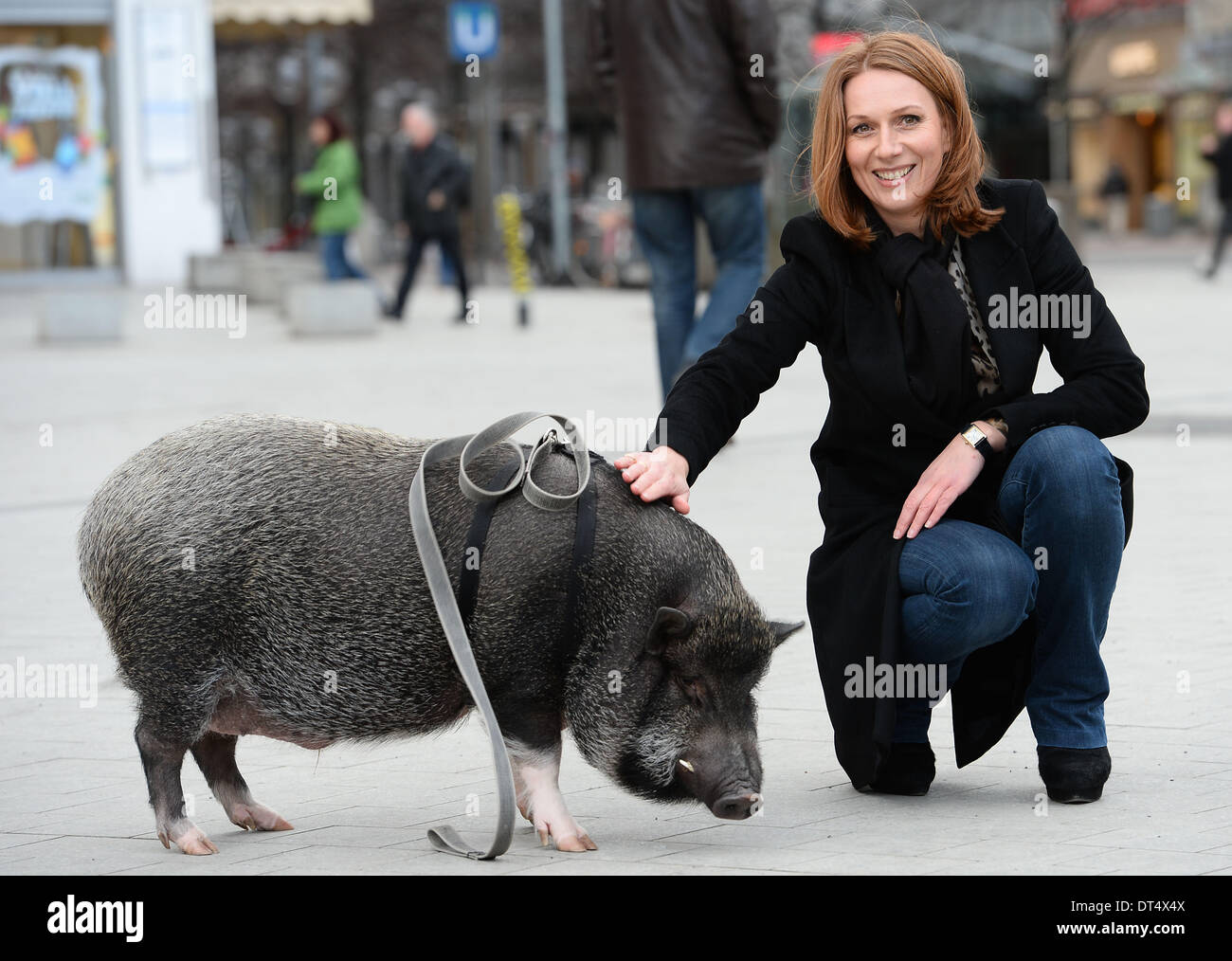 Nina weger hi-res stock photography and images - Alamy