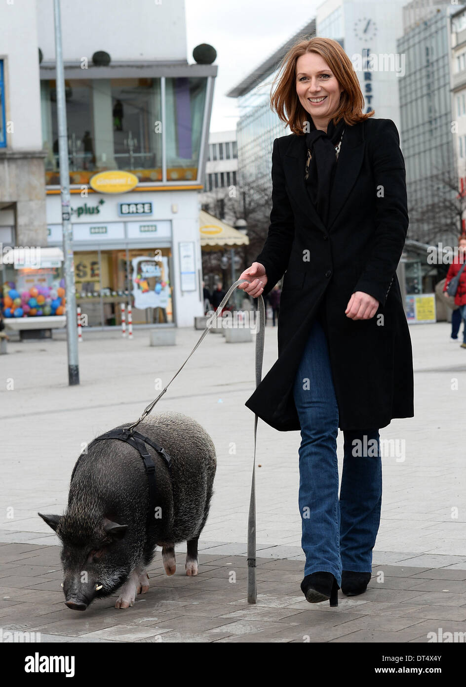 Nina weger hi-res stock photography and images - Alamy