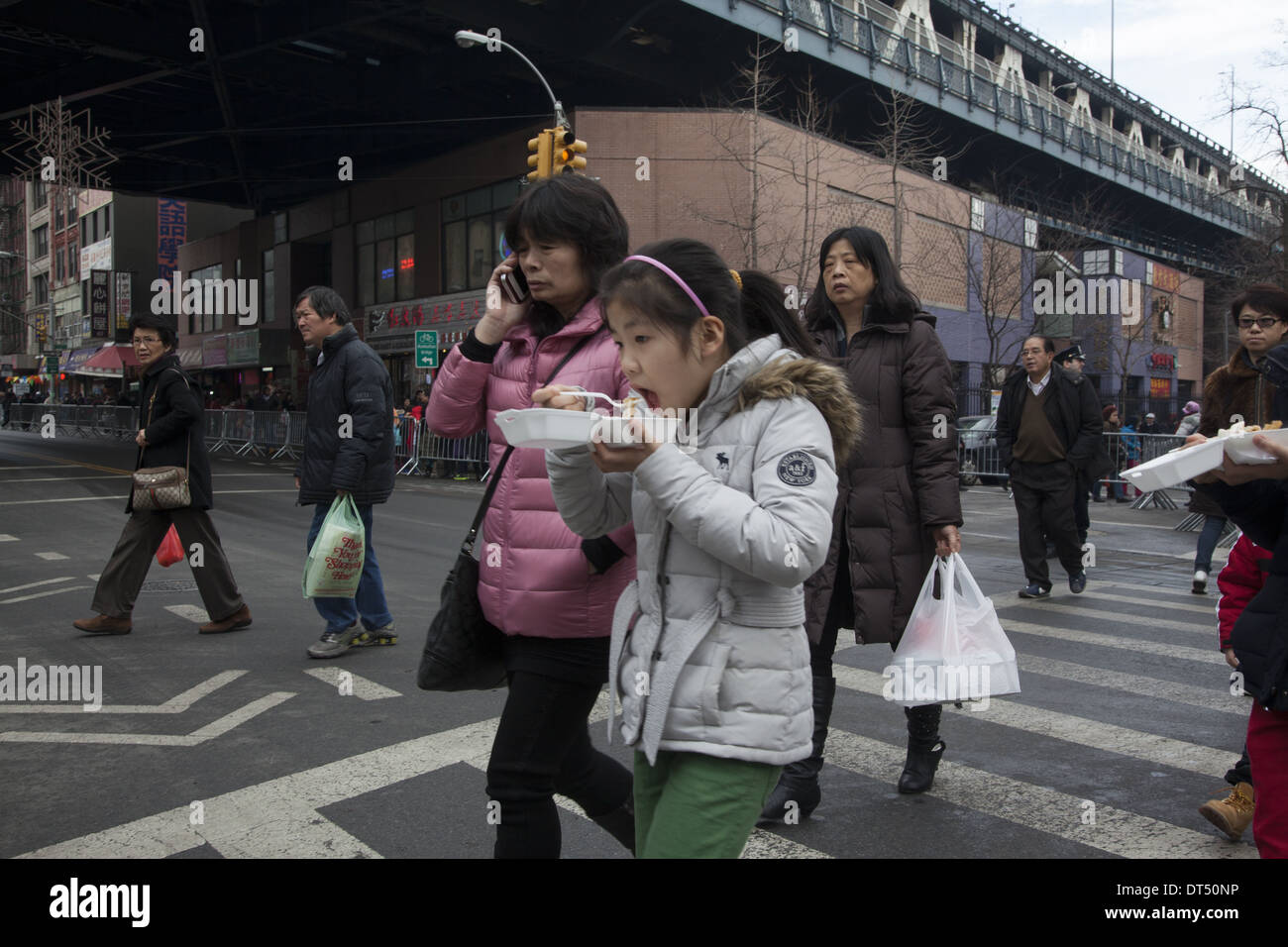 East Broadway, Chinatown neighborhood, Manhattan, NYC Stock Photo - Alamy
