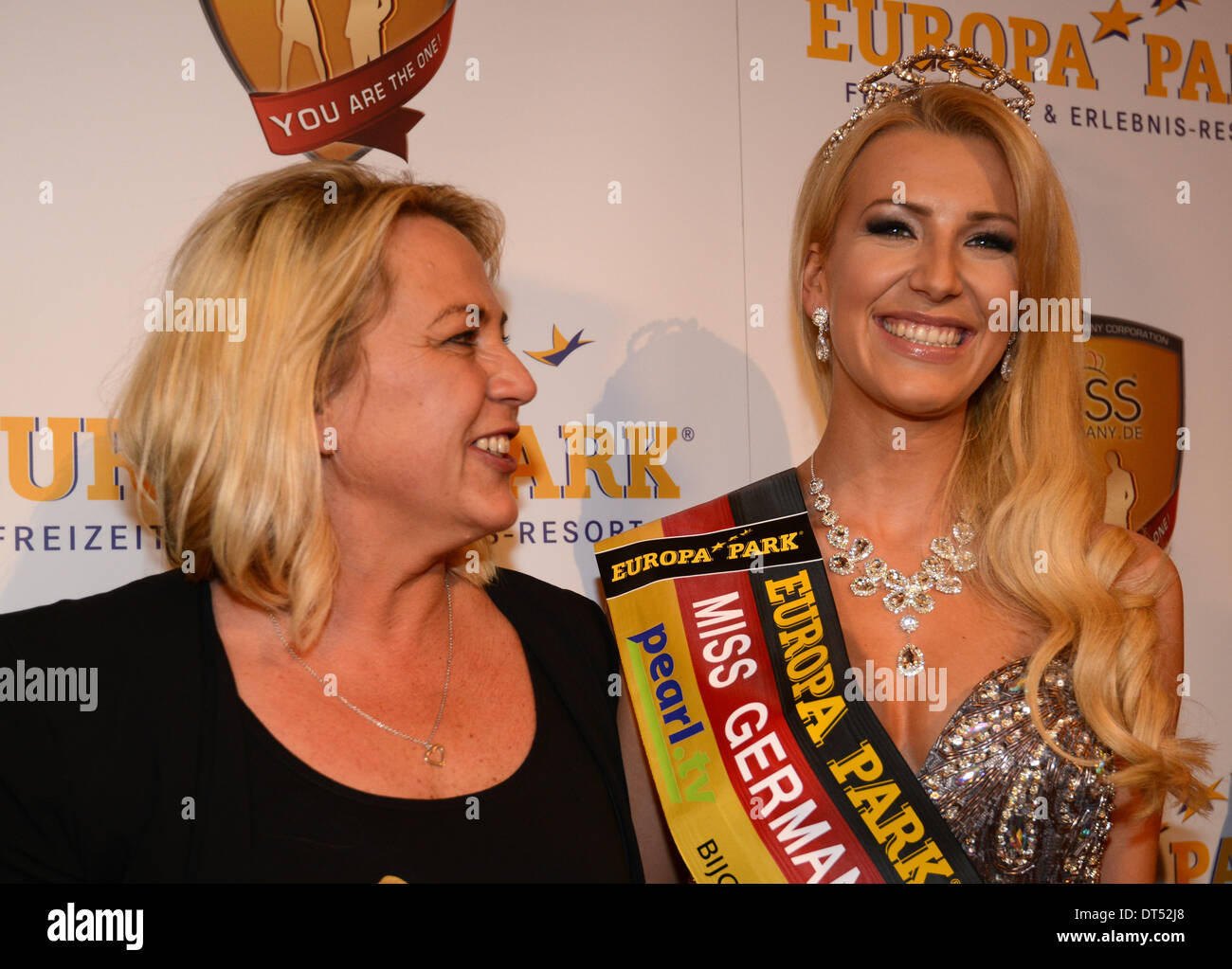 Rust, Germany. 08th Feb, 2014. Miss Germany Vicien Konca and her mother ...
