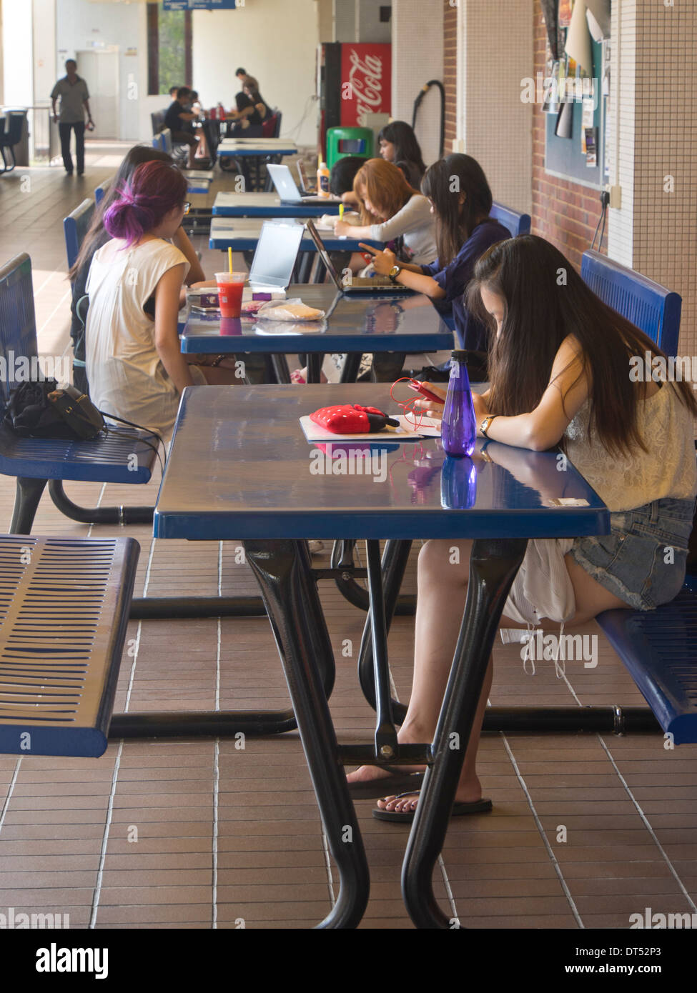 Students at the NUS Campus. National University of Singapore Stock ...