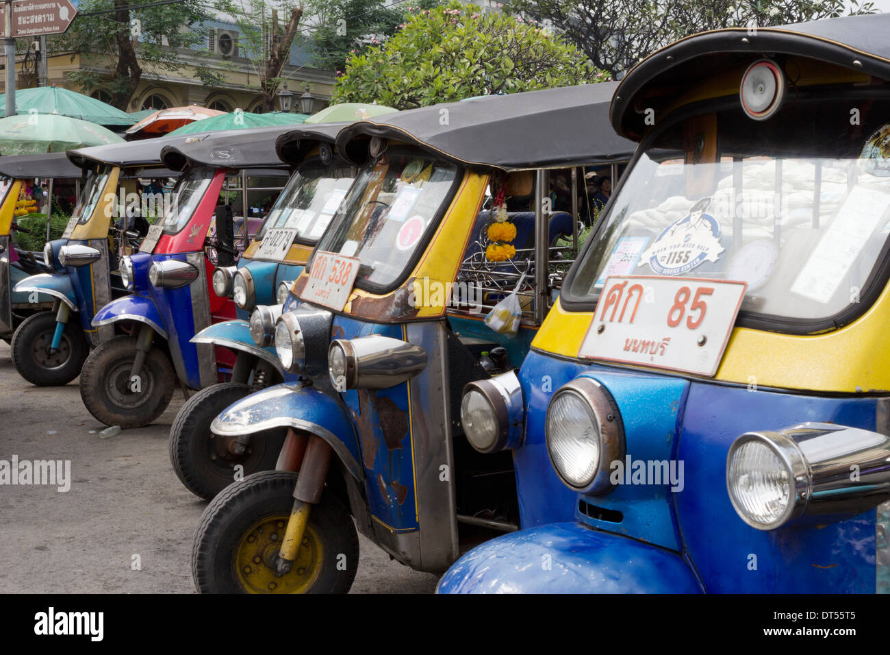 Auto rickshaws hi-res stock photography and images - Alamy