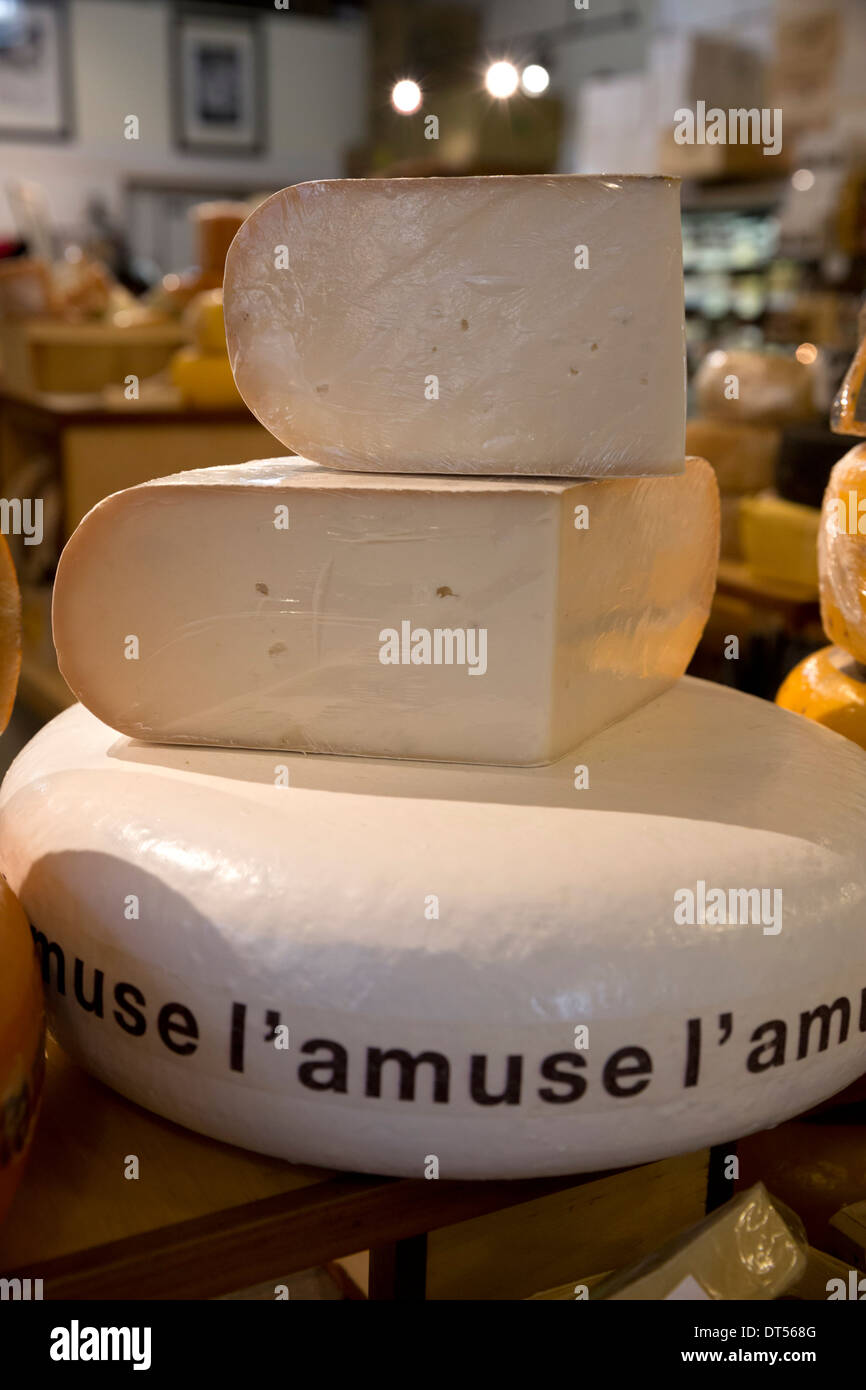 Hand made cheeses hi-res stock photography and images - Alamy