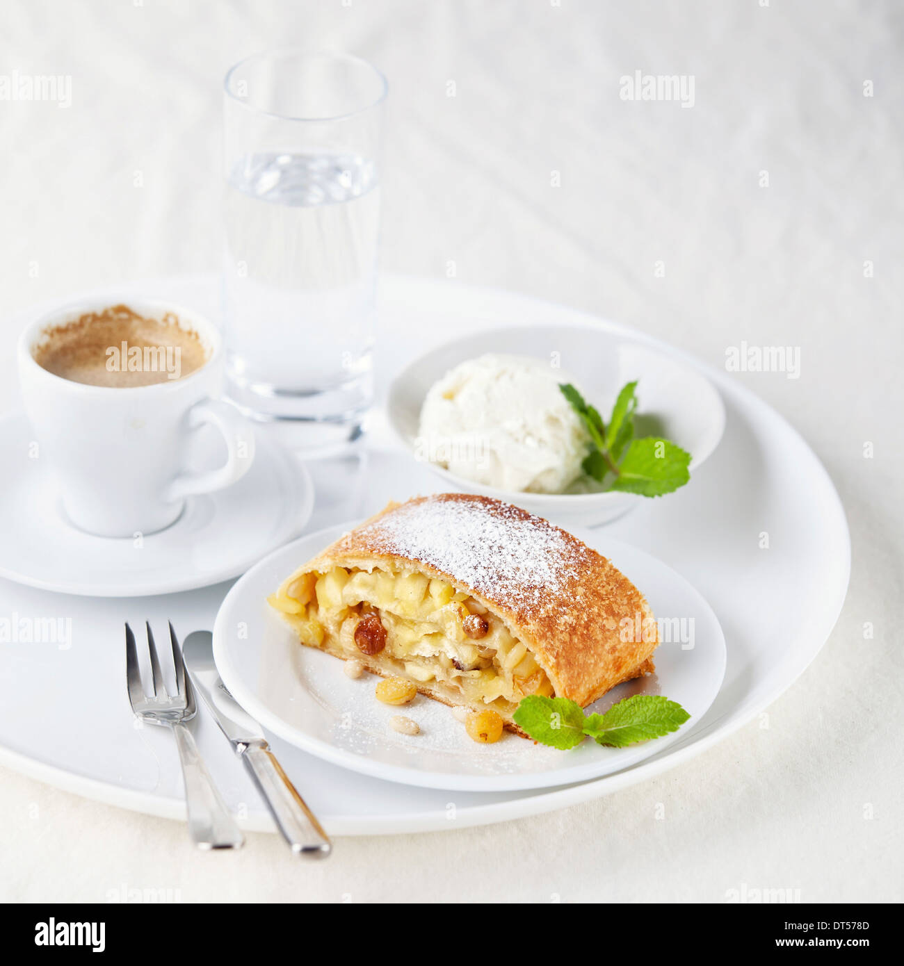 Strudel coffee hi-res stock photography and images - Alamy