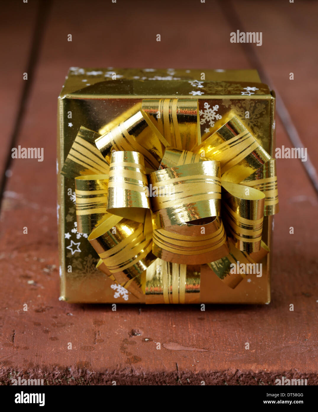 Festive gift box hi-res stock photography and images - Alamy