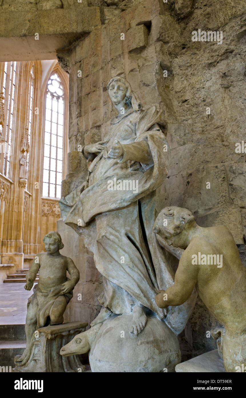 Baroque virgin hi-res stock photography and images - Alamy