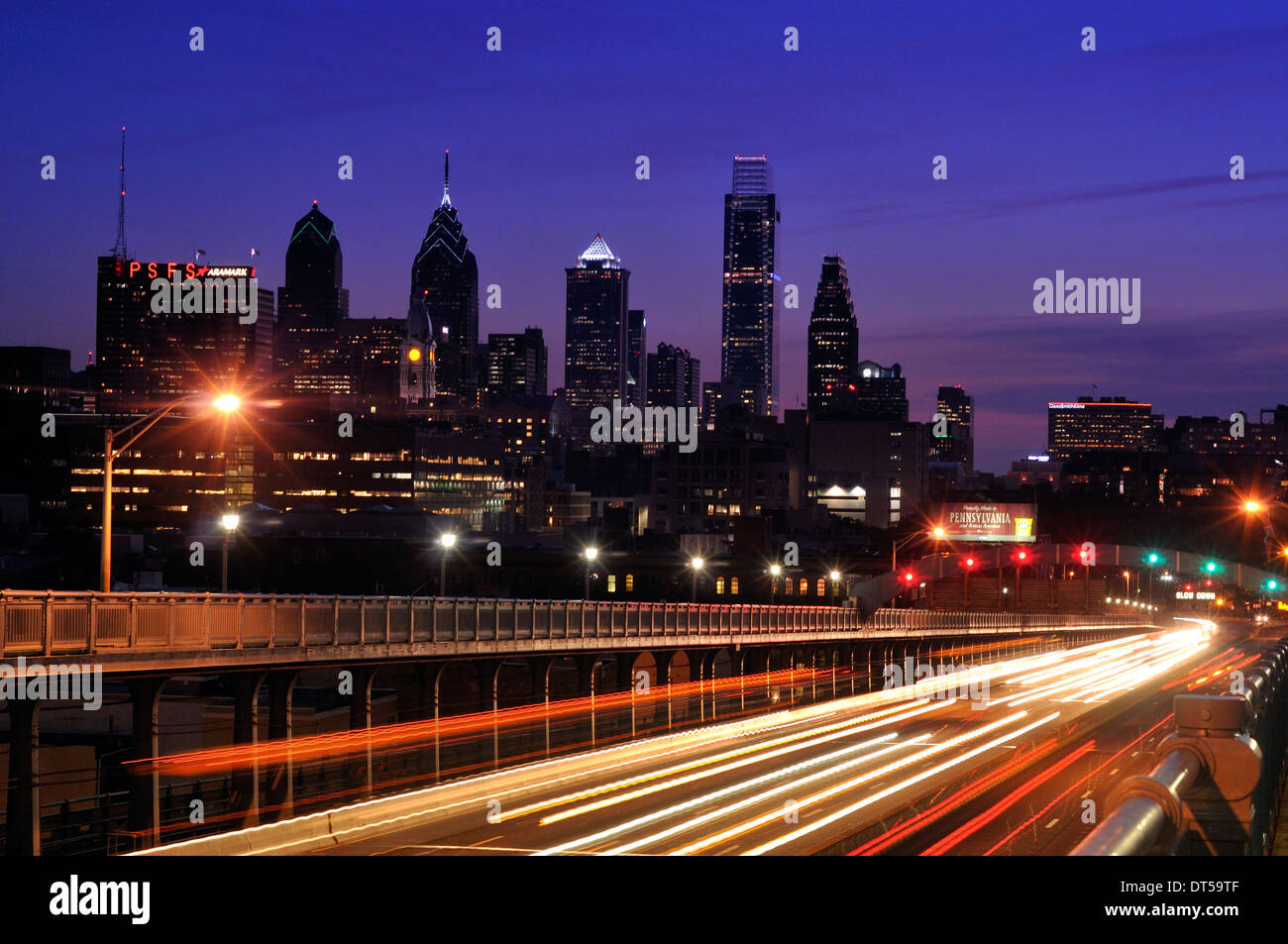 Skyline of Philadelphia at dusk from the Ben Franklin Bridge Stock ...