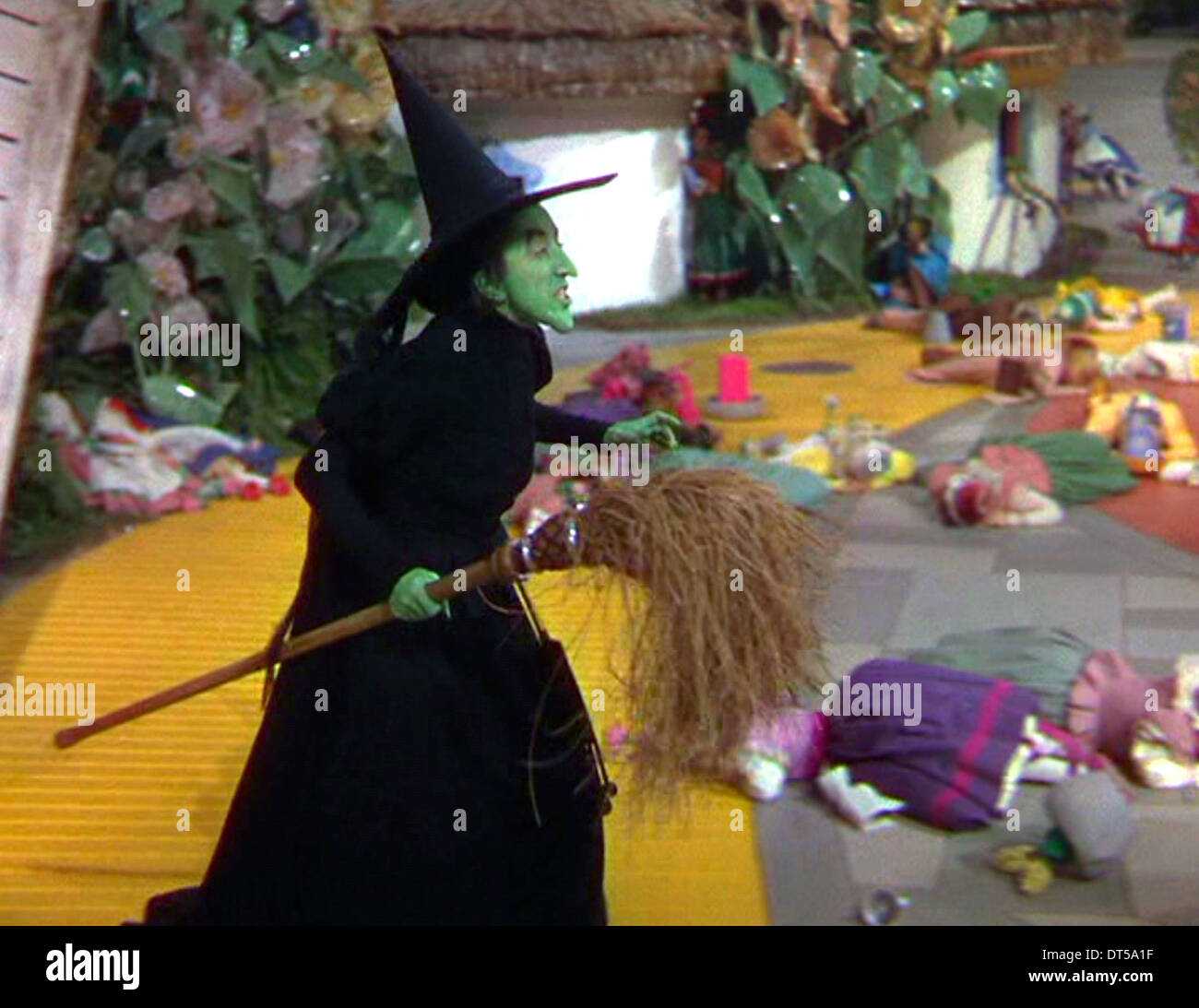 MARGARET HAMILTON THE WIZARD OF OZ (1939 Stock Photo - Alamy