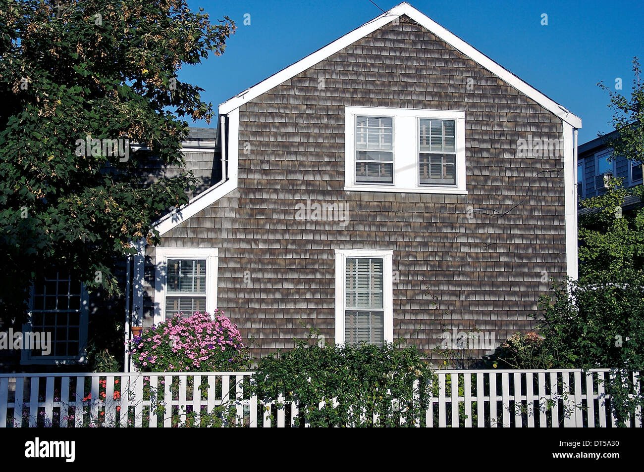 Shingled hi-res stock photography and images - Alamy