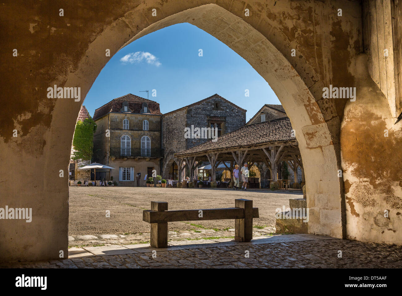 View of monpazier hi-res stock photography and images - Alamy