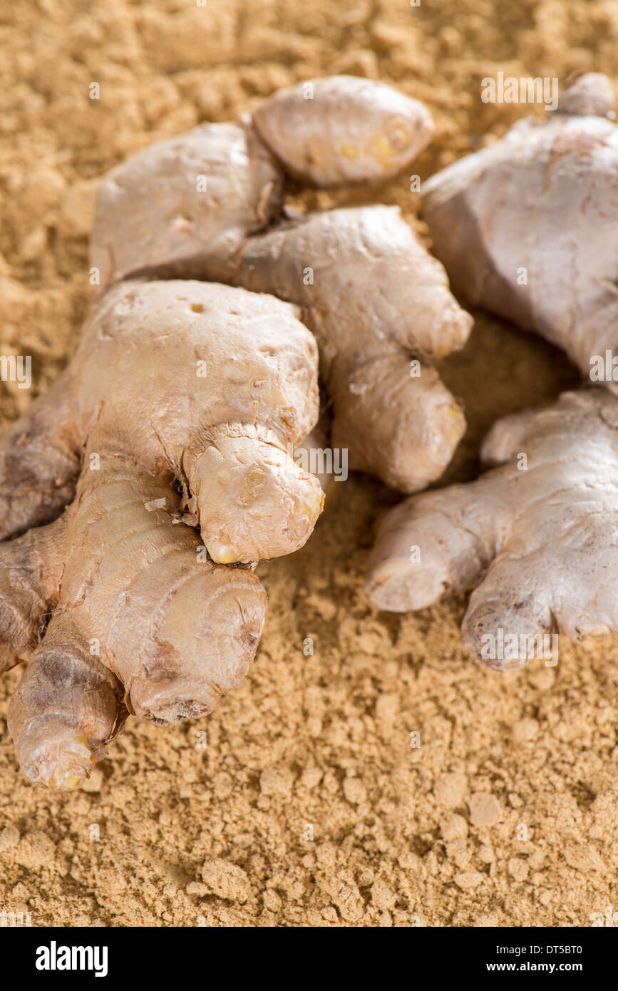 Fresh Ginger Powder (detailed close-up background picture Stock Photo ...