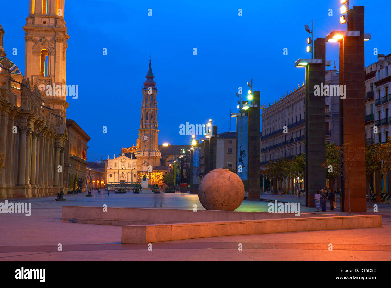 Illuminated el pilar basilica cathedral hi-res stock photography and ...