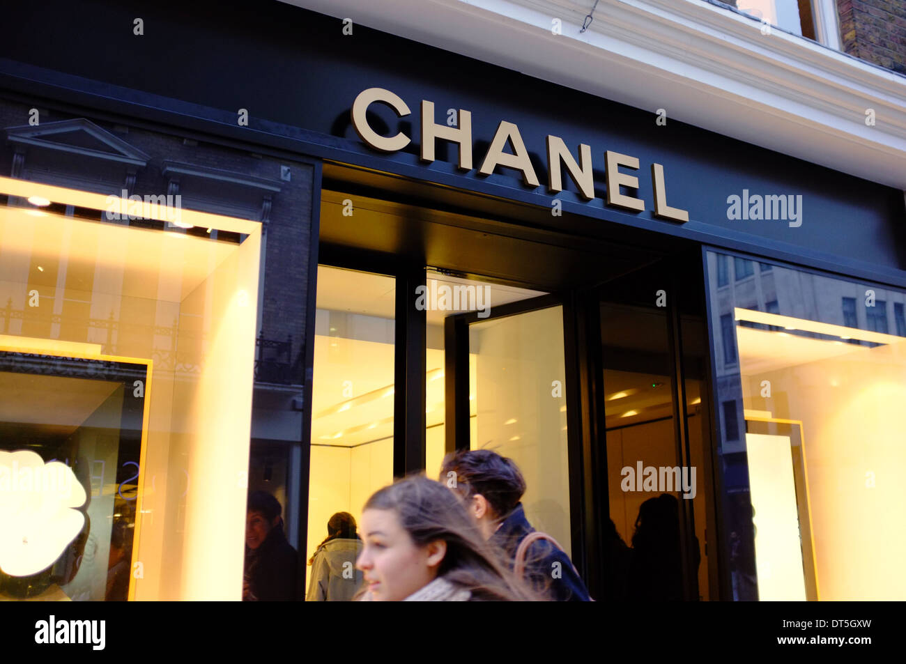 Bond street london chanel hi-res stock photography and images - Alamy
