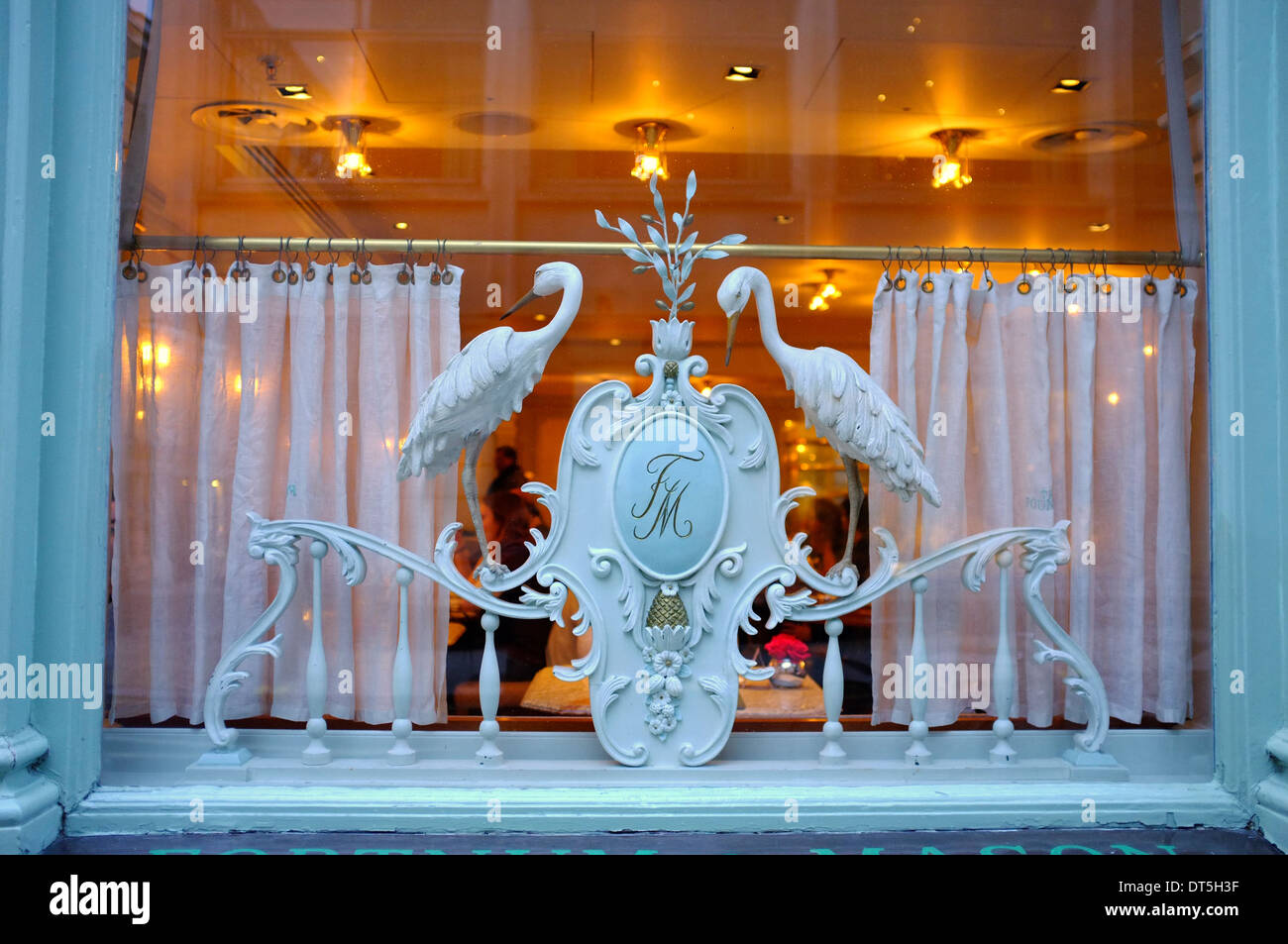 Restaurant window of Fortnum & Mason luxury department store, London ...