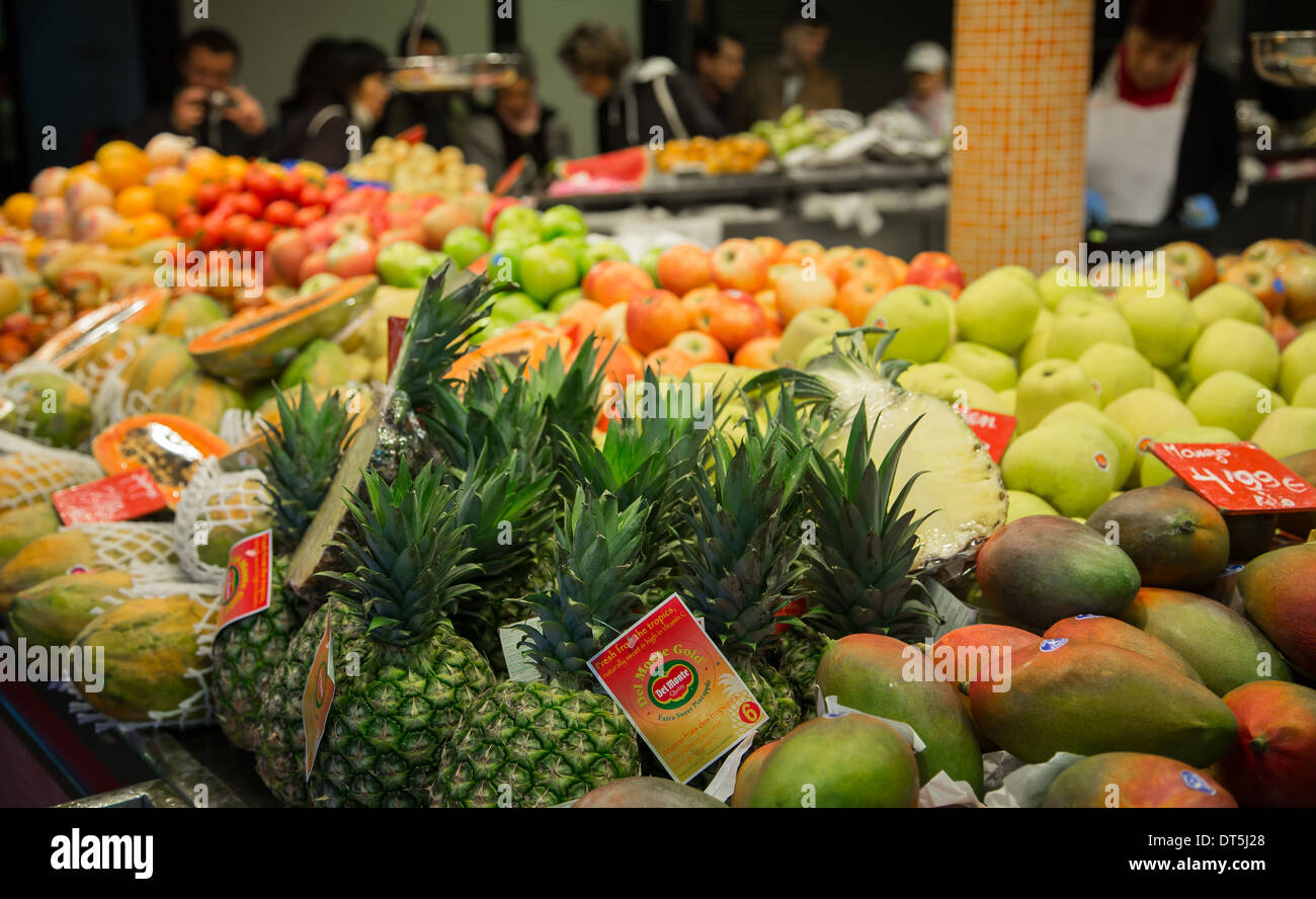 Del monte fruit hi-res stock photography and images - Alamy