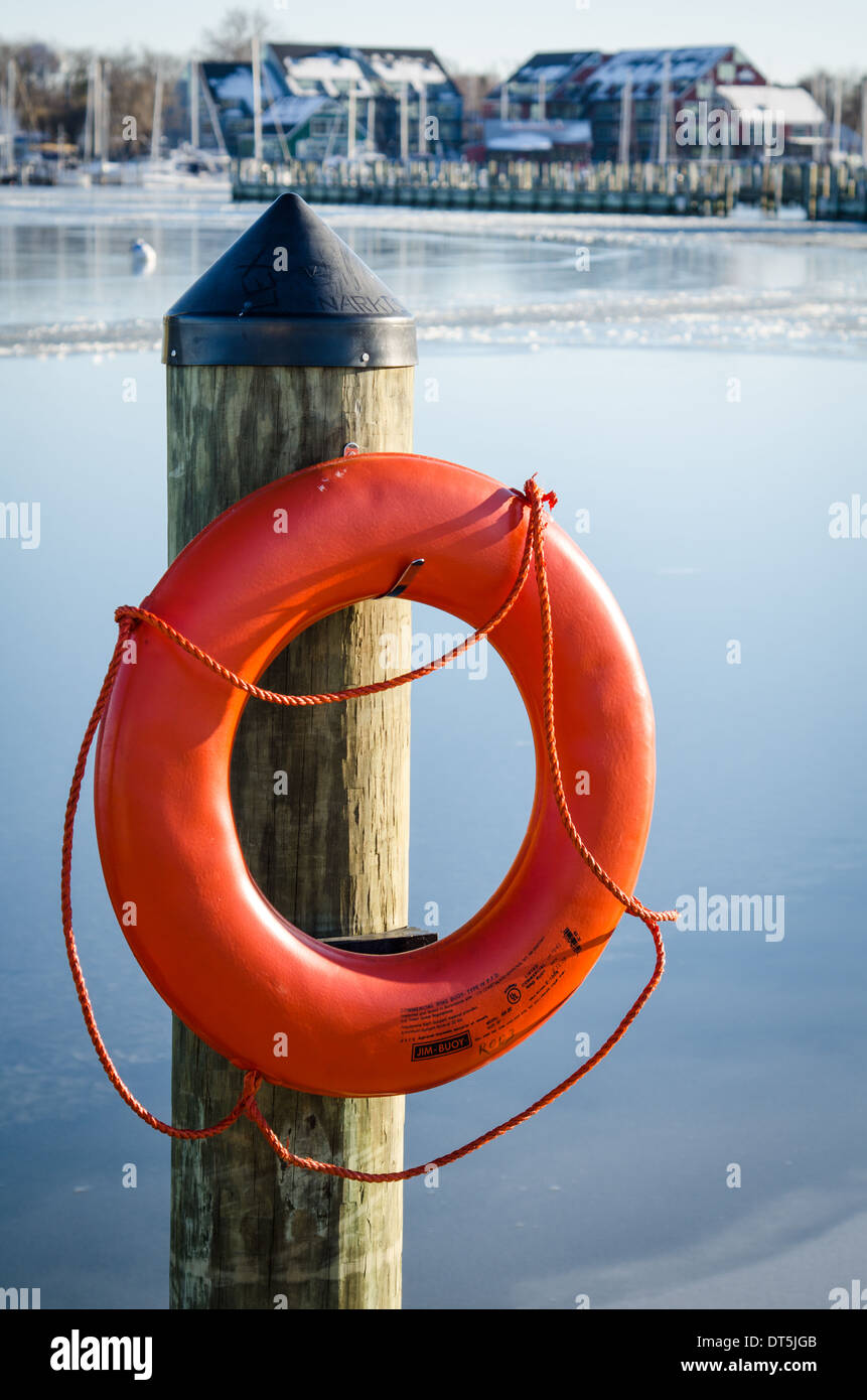 Life belt hi-res stock photography and images - Alamy