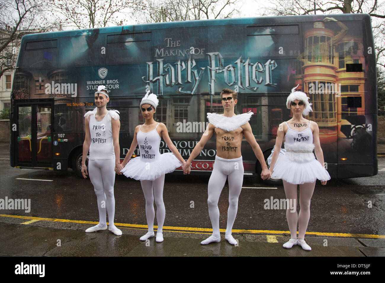Ballet Dancers protest with Amnesty International for human rights in ...