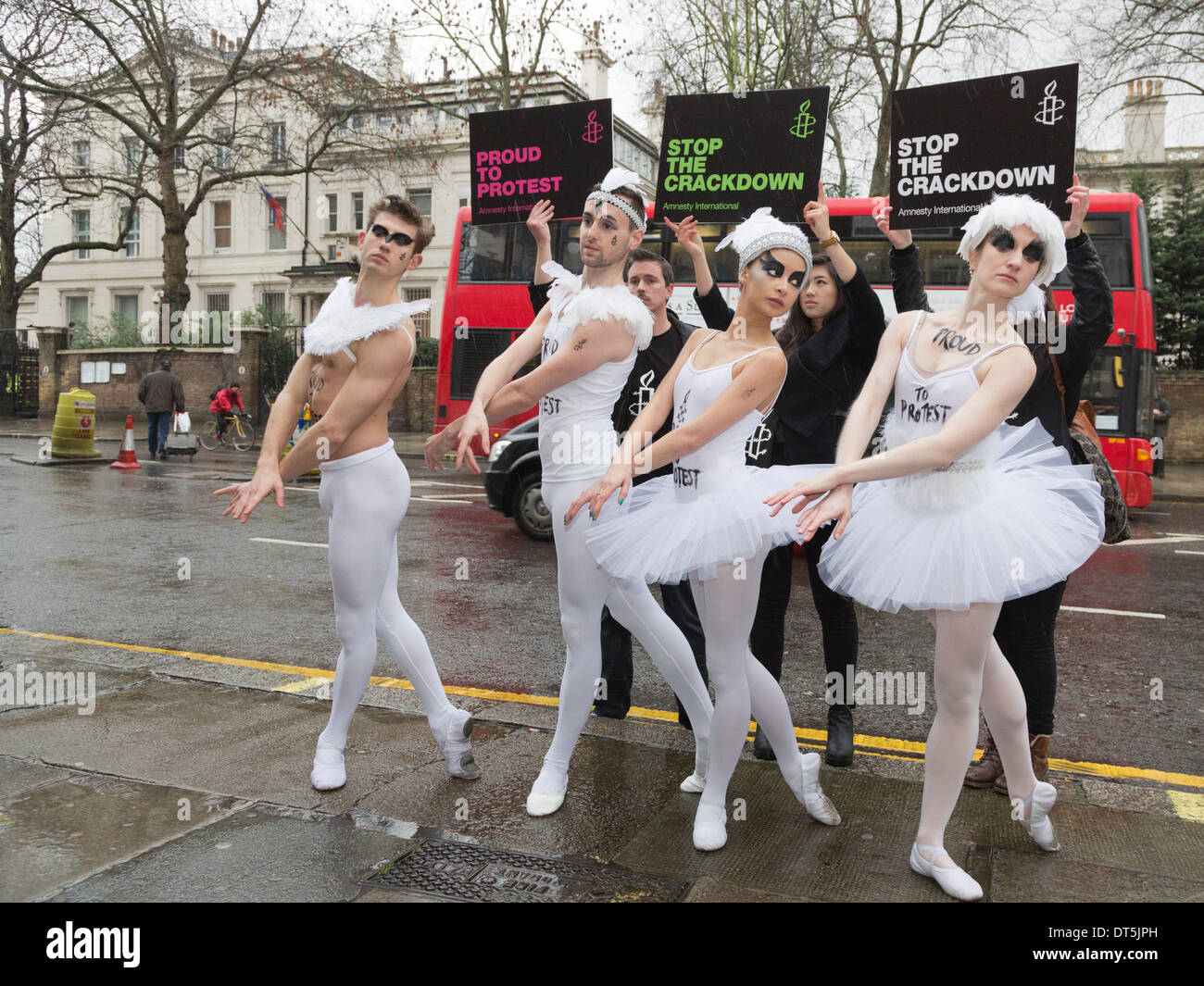 Ballet Dancers protest with Amnesty International for human rights in ...