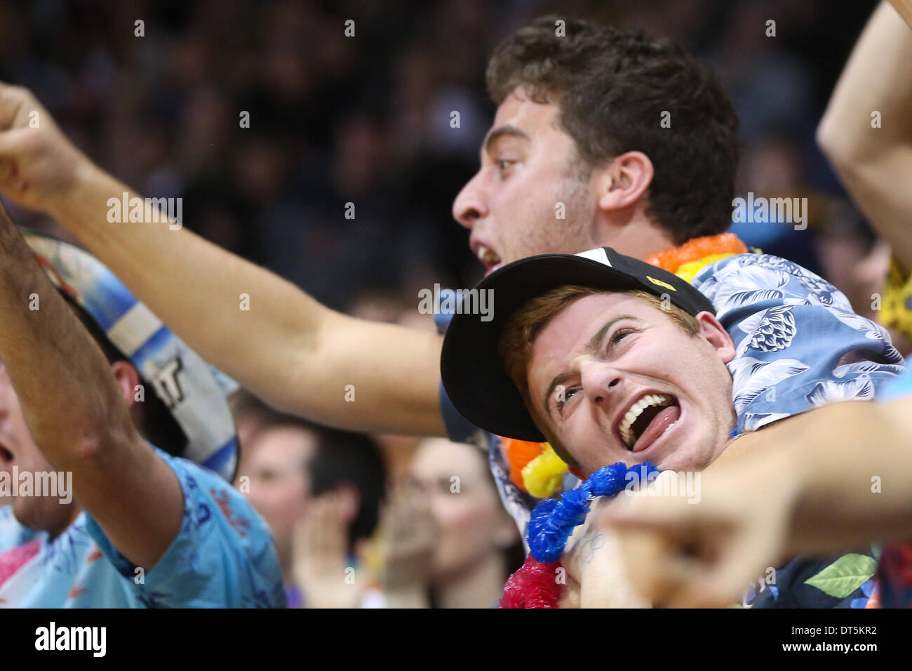 Headlock hi-res stock photography and images - Alamy