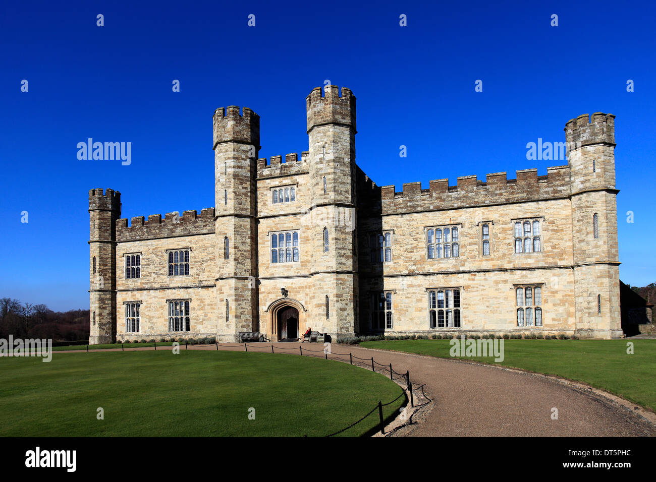Spring Daffodil flowers at Leeds Castle Kent England UK Stock Photo - Alamy
