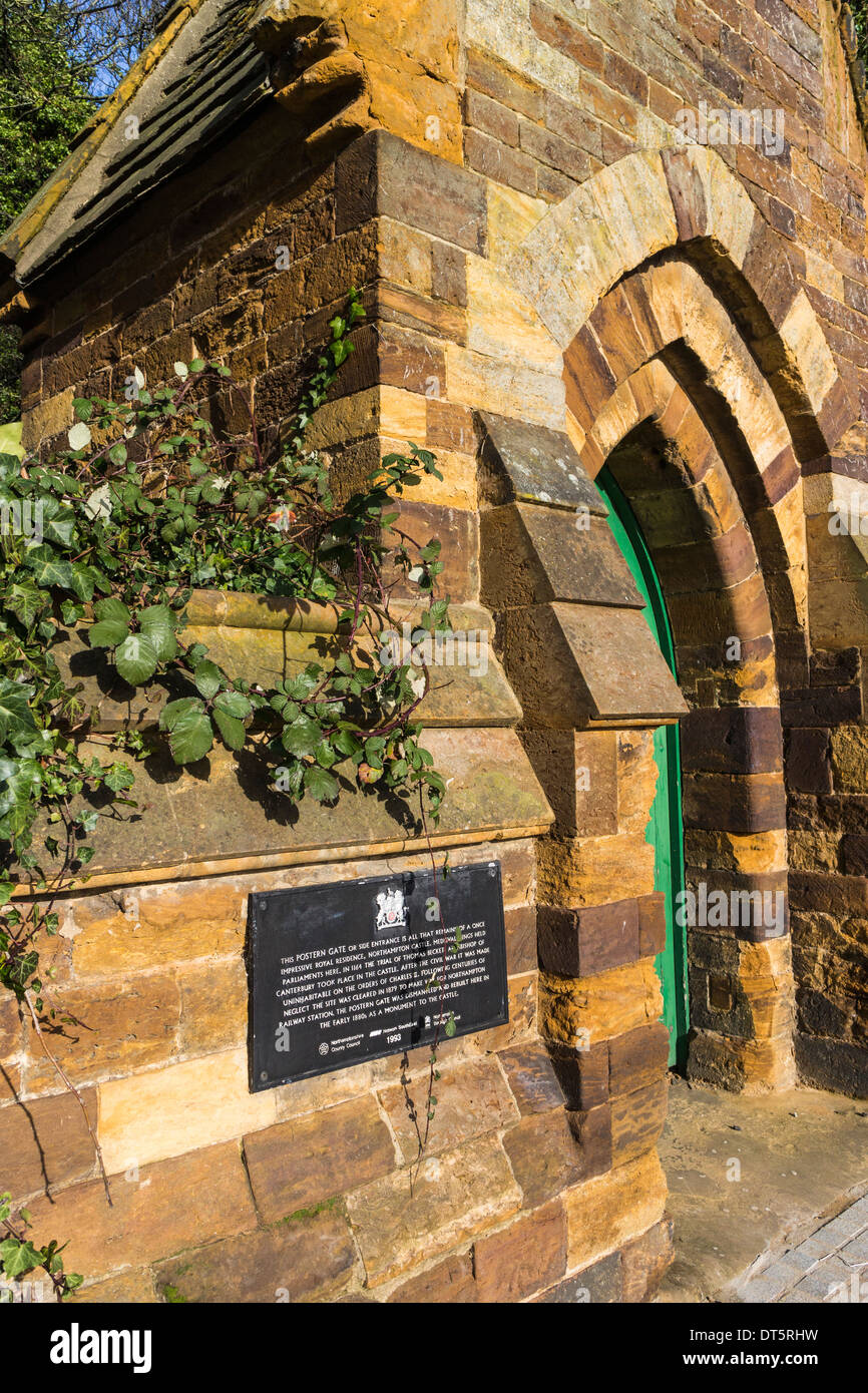 Northampton castle gate Stock Photo - Alamy