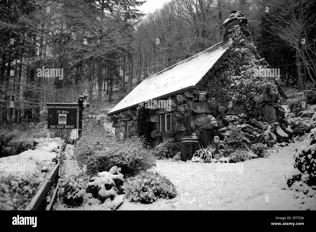 Winter Snow, TY Hyll the Ugly House, Betws-y-Coed, Snowdonia National ...