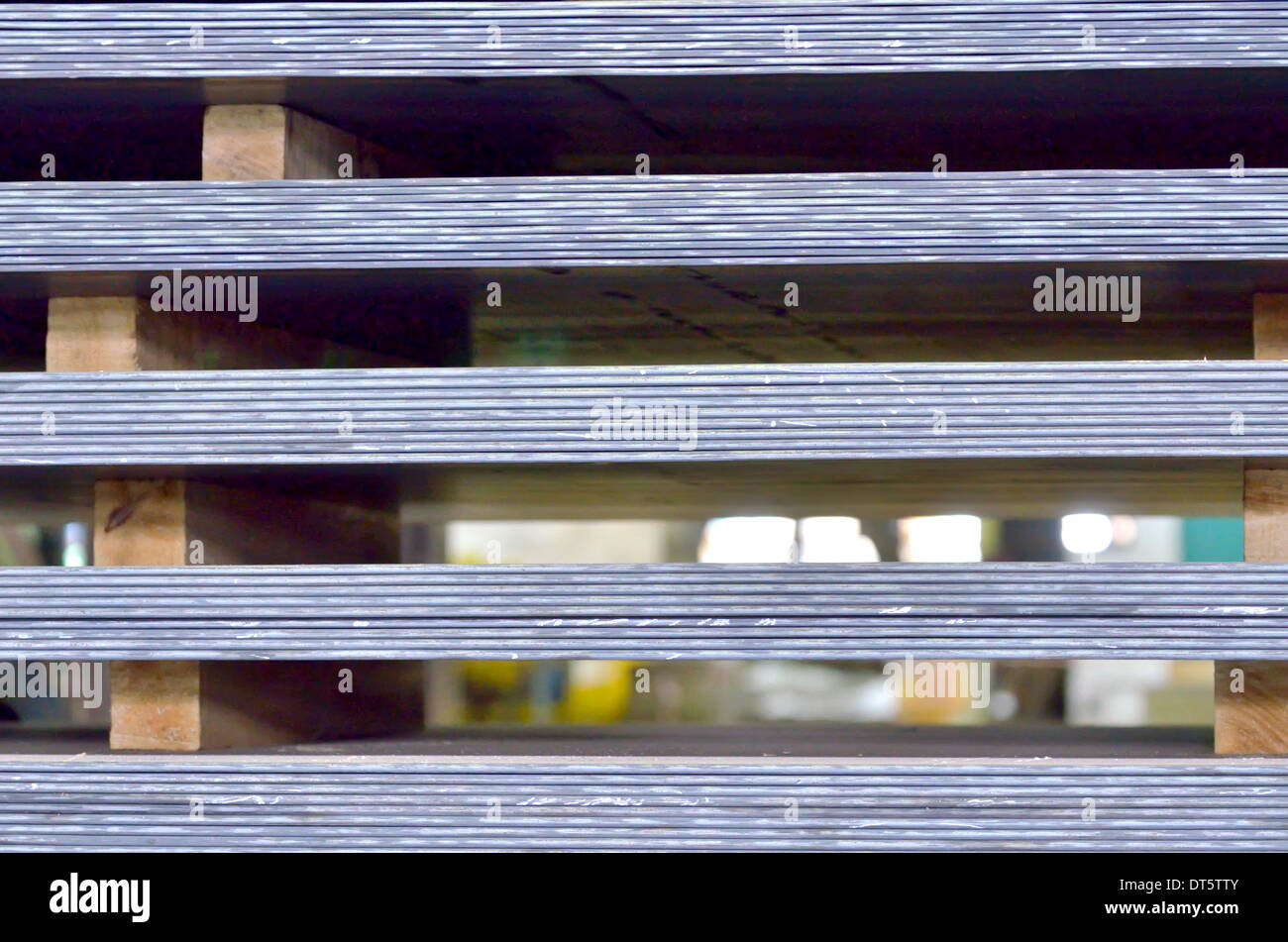 Stack parallel hi-res stock photography and images - Alamy