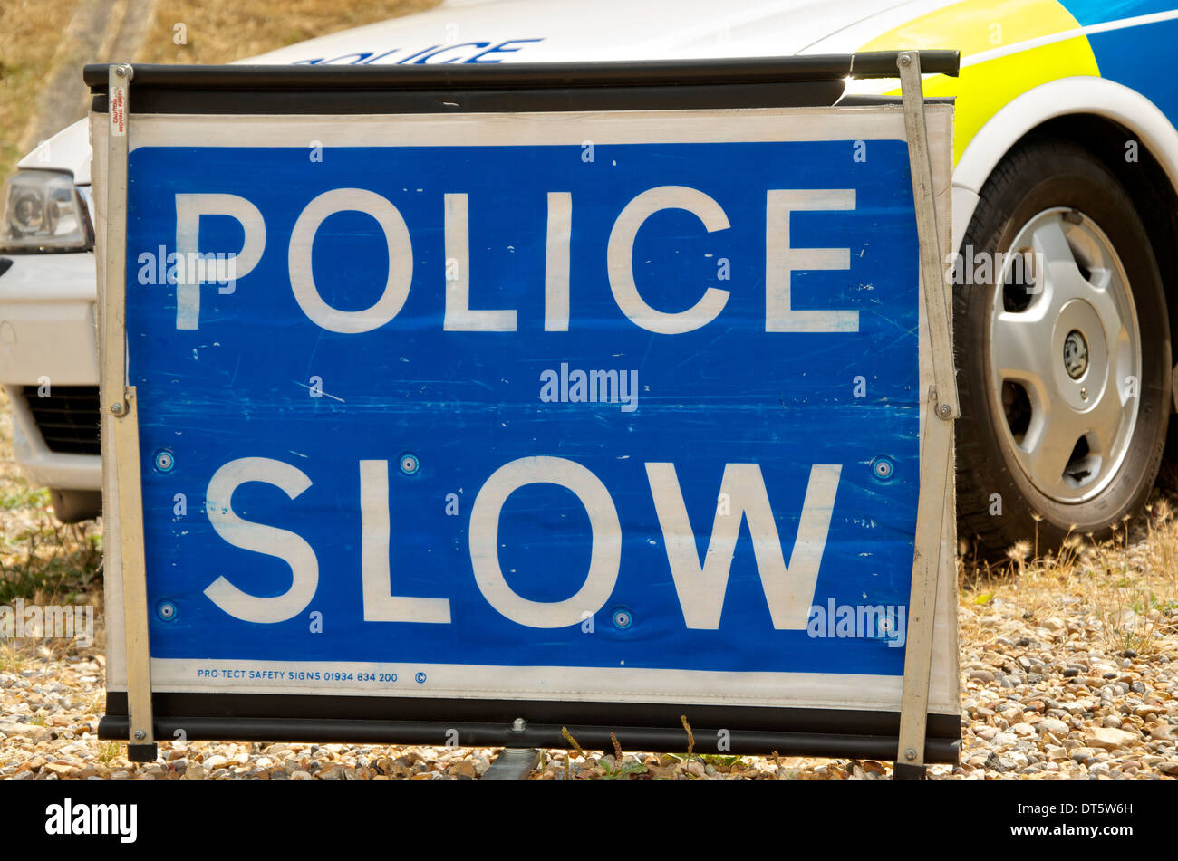 Go slow sign hi-res stock photography and images - Alamy