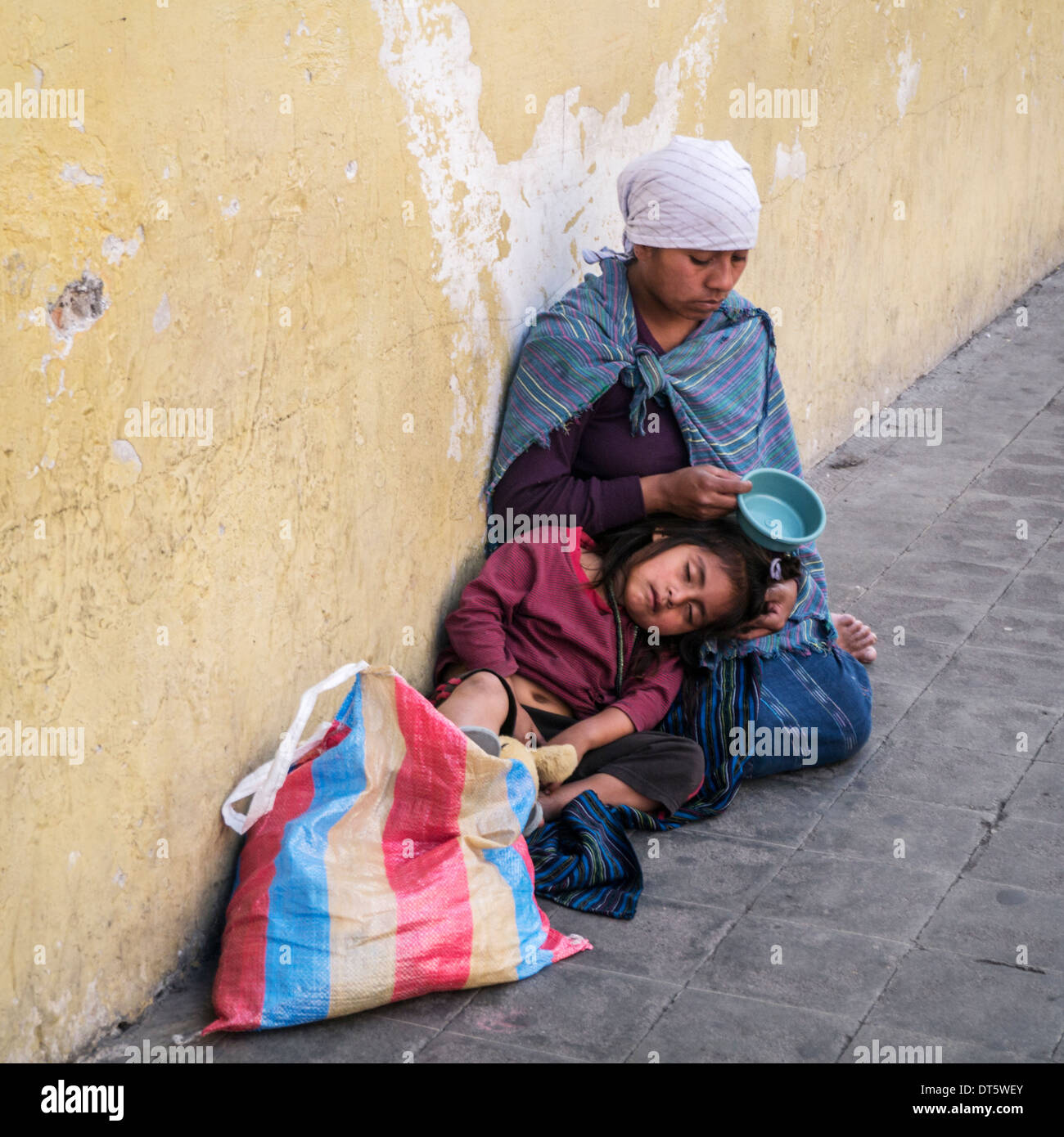 Indian woman begging hi-res stock photography and images - Alamy