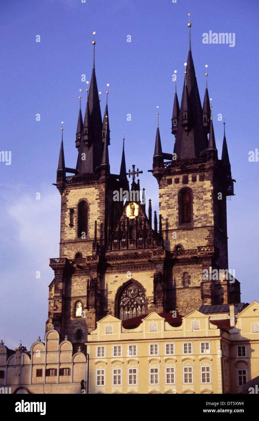 A 14th century church hi-res stock photography and images - Alamy